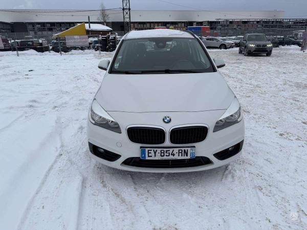 White BMW 216 Gran Tourer 2018 in Kaunas, with an engine capacity of 1.50 L and mileage of 192 thousand km for 7900 €, photo 2 on AUTOMOTO.COM.LV