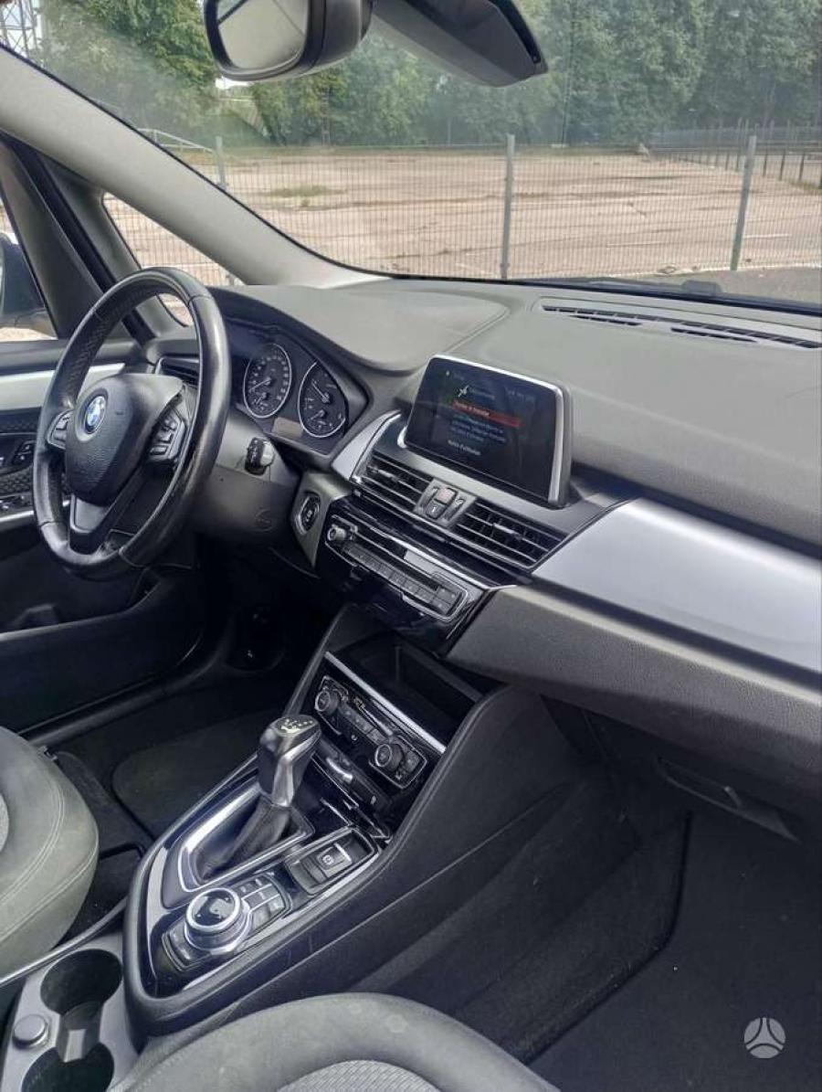 White BMW 216 Gran Tourer 2018 in Kaunas, with an engine capacity of 1.50 L and mileage of 192 thousand km for 6750 €, photo 15 on AUTOMOTO.COM.LV