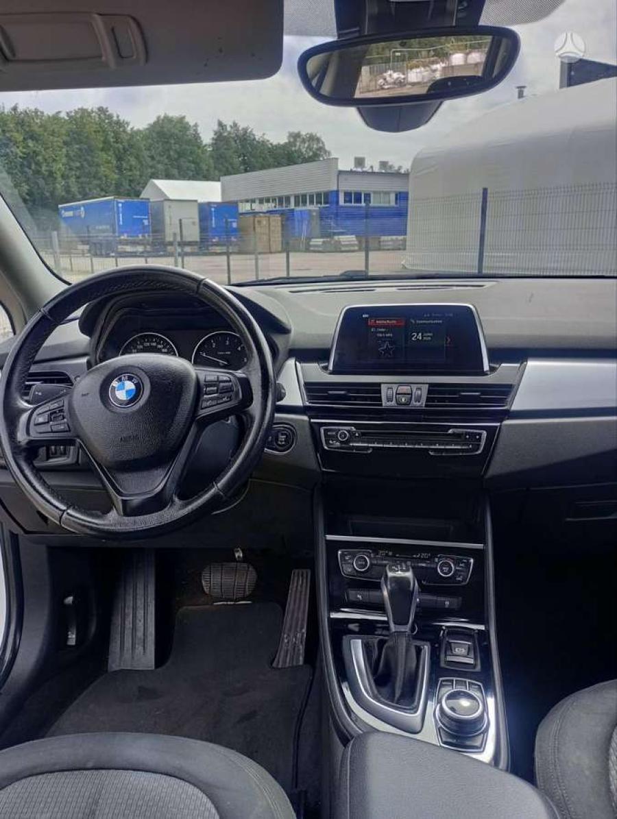White BMW 216 Gran Tourer 2018 in Kaunas, with an engine capacity of 1.50 L and mileage of 192 thousand km for 6750 €, photo 17 on AUTOMOTO.COM.LV