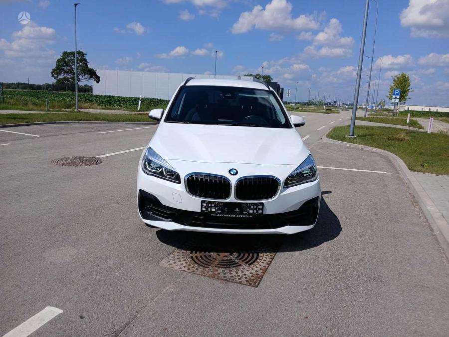 White BMW 216 Gran Tourer 2021 in Marijampole, with an engine capacity of 1.50 L and mileage of 131 thousand km for 12450 €, photo 21 on AUTOMOTO.COM.LV