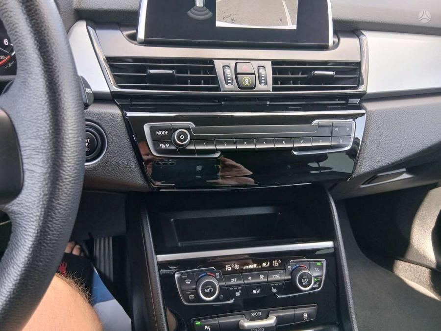 White BMW 216 Gran Tourer 2021 in Marijampole, with an engine capacity of 1.50 L and mileage of 131 thousand km for 12450 €, photo 30 on AUTOMOTO.COM.LV
