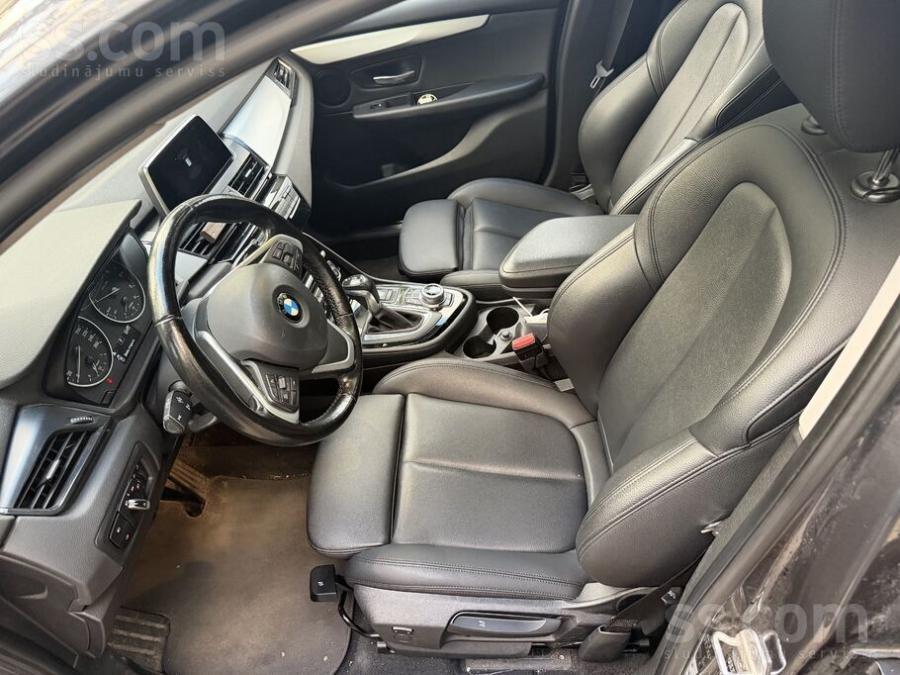 Grey BMW 216 2018 in Riga, with an engine capacity of 1.60 L and mileage of 213 thousand km for 11000 €, photo 14 on AUTOMOTO.COM.LV