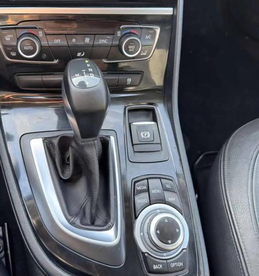 Pelēks BMW 216 2016 Telšiai, ar dzinēja tilpumu 1.50 L un nobraukumu 246 tūkst. km par 8290 €, foto 21 vietnē AUTOMOTO.COM.LV