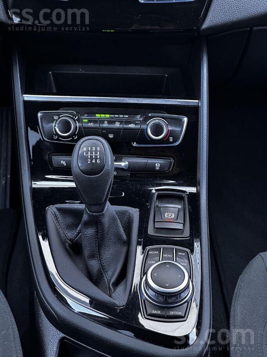 Grey BMW 216 2018 in Riga, with an engine capacity of 1.50 L and mileage of 111 thousand km for 10400 €, photo 9 on AUTOMOTO.COM.LV