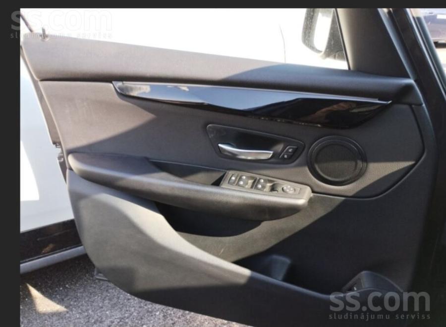 Grey BMW 216 2019 in Riga, with an engine capacity of 1.50 L and mileage of 261 thousand km for 9959 €, photo 3 on AUTOMOTO.COM.LV