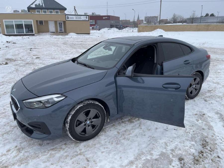 Серый БМВ 216 2022 в Мажейкяй, объемом двигателя 1.50 л и пробегом 19 тыс. км за 22500 €, фото 3 на AUTOMOTO.COM.LV