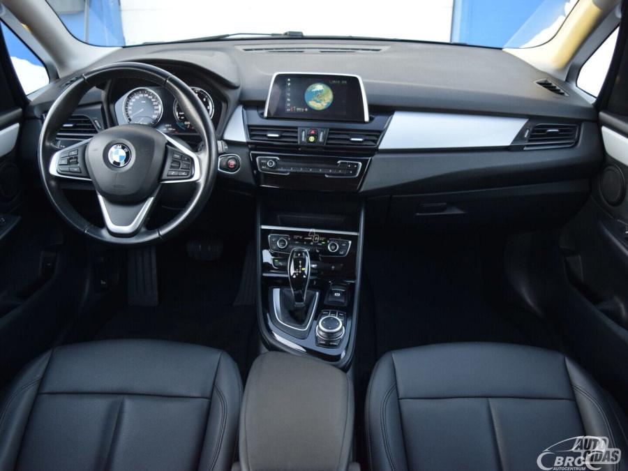 Grey BMW 216 2019 in Riga, with an engine capacity of 1.50 L and mileage of 163 thousand km for 13900 €, photo 4 on AUTOMOTO.COM.LV