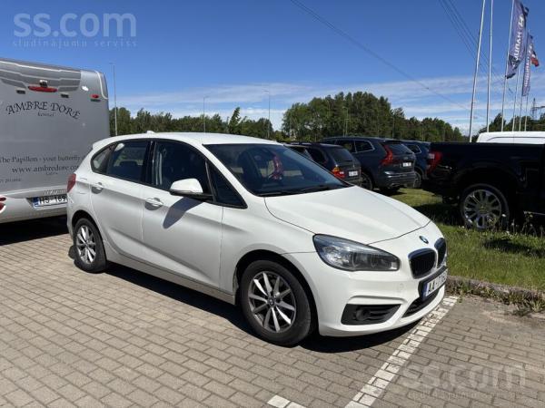 White BMW 216 2015 in Riga, with an engine capacity of 1.50 L and mileage of 270 thousand km for 6500 €, photo 2 on AUTOMOTO.COM.LV