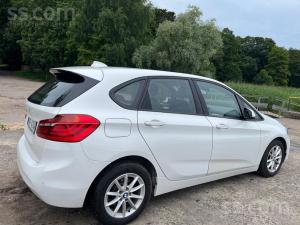 White BMW 216 2015 in Riga, with an engine capacity of 1.50 L and mileage of 247 thousand km for 5900 €, photo 4 on AUTOMOTO.COM.LV