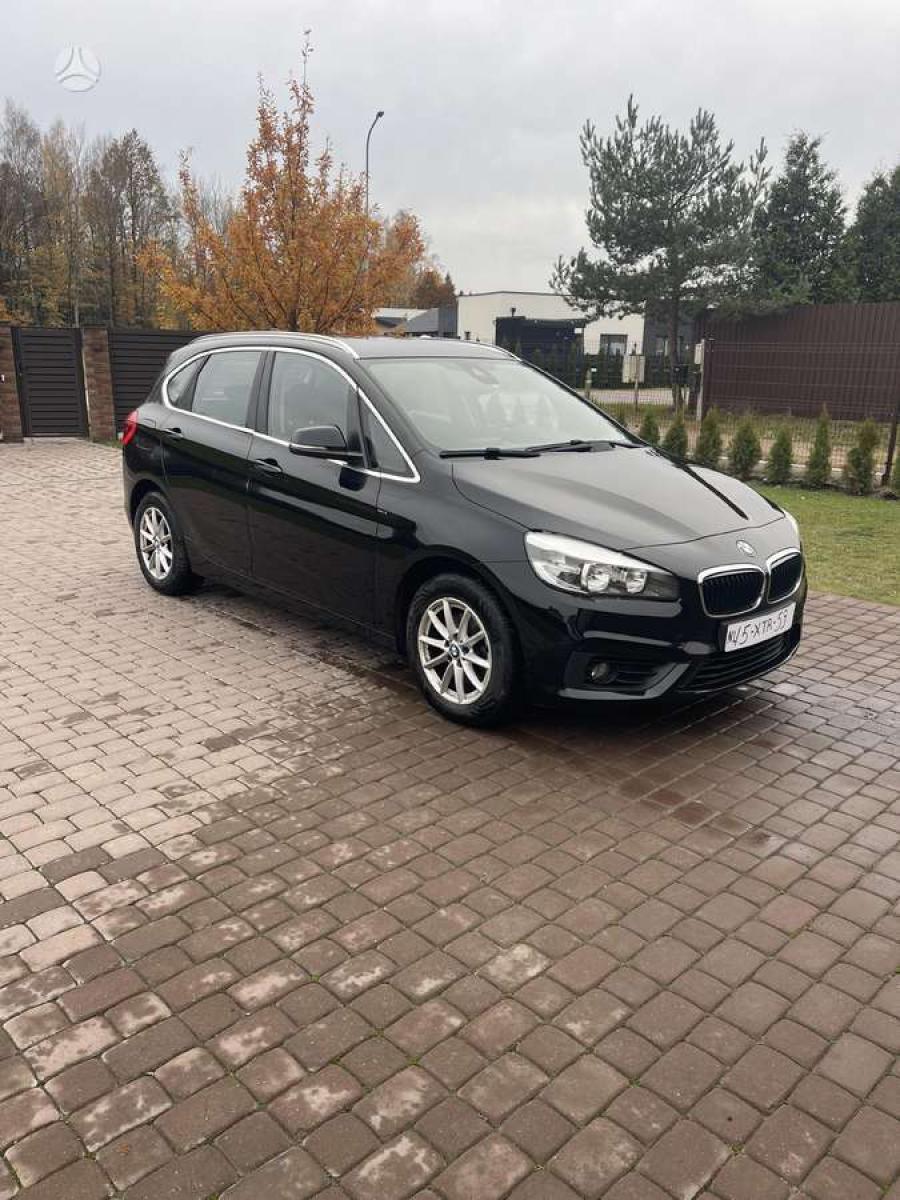 Melns BMW 218 Active Tourer 2014 Kauņa, ar dzinēja tilpumu 2.00 L un nobraukumu 303 tūkst. km par 6650 €, foto 1 vietnē AUTOMOTO.COM.LV