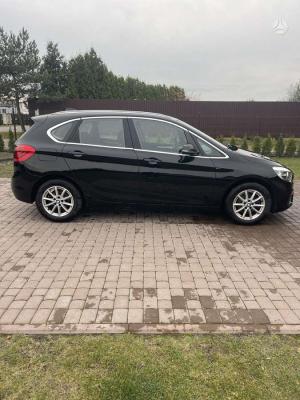 Melns BMW 218 Active Tourer 2014 Kauņa, ar dzinēja tilpumu 2.00 L un nobraukumu 303 tūkst. km par 6650 €, foto 2 vietnē AUTOMOTO.COM.LV