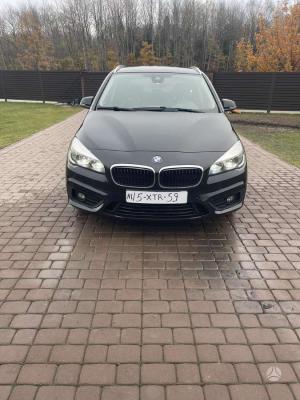 Melns BMW 218 Active Tourer 2014 Kauņa, ar dzinēja tilpumu 2.00 L un nobraukumu 303 tūkst. km par 6650 €, foto 8 vietnē AUTOMOTO.COM.LV
