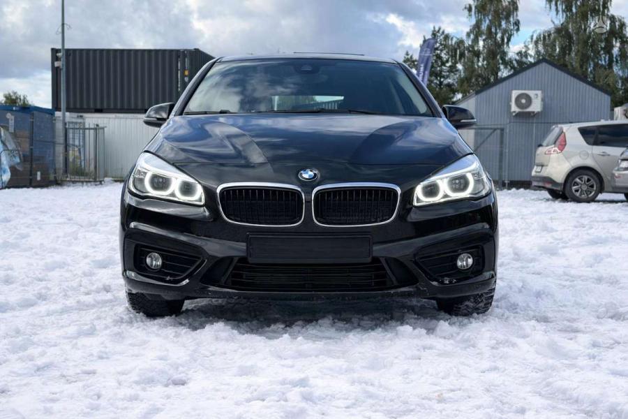 Black BMW 218 Active Tourer 2015 in Vilnius, with an engine capacity of 0.00 L and mileage of 220 thousand km for 7100 €, photo 1 on AUTOMOTO.COM.LV
