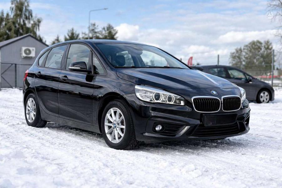 Black BMW 218 Active Tourer 2015 in Vilnius, with an engine capacity of 0.00 L and mileage of 220 thousand km for 7100 €, photo 3 on AUTOMOTO.COM.LV