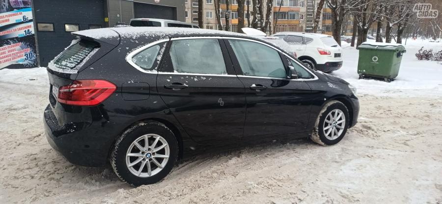 Melns BMW 218 Active Tourer 2015 Kauņa, ar dzinēja tilpumu 2.00 L un nobraukumu 289 tūkst. km par 6450 €, foto 5 vietnē AUTOMOTO.COM.LV