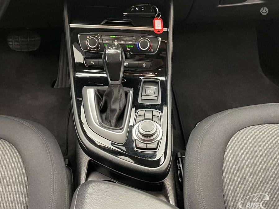 Black BMW 218 Active Tourer 2014 in Vilnius, with an engine capacity of 2.00 L and mileage of 182 thousand km for 7900 €, photo 19 on AUTOMOTO.COM.LV