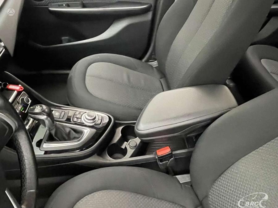 Black BMW 218 Active Tourer 2014 in Vilnius, with an engine capacity of 2.00 L and mileage of 182 thousand km for 7900 €, photo 25 on AUTOMOTO.COM.LV
