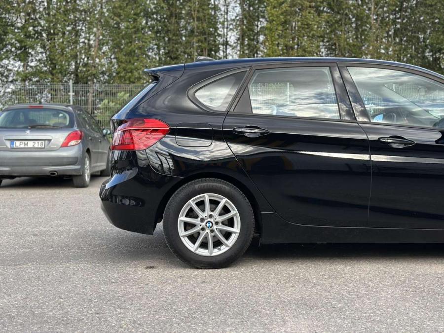 Black BMW 218 Active Tourer 2015 in Vilnius, with an engine capacity of 1.50 L and mileage of 220 thousand km for 7000 €, photo 9 on AUTOMOTO.COM.LV