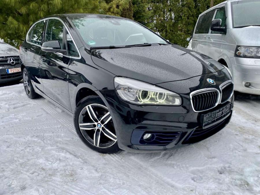 Melns BMW 218 Active Tourer 2015 Šauļi, ar dzinēja tilpumu 2.00 L un nobraukumu 186 tūkst. km par 8250 €, foto 1 vietnē AUTOMOTO.COM.LV