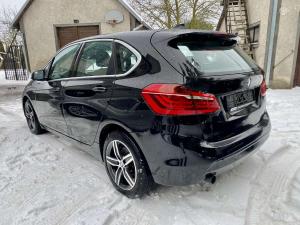 Melns BMW 218 Active Tourer 2015 Šauļi, ar dzinēja tilpumu 2.00 L un nobraukumu 186 tūkst. km par 8250 €, foto 3 vietnē AUTOMOTO.COM.LV