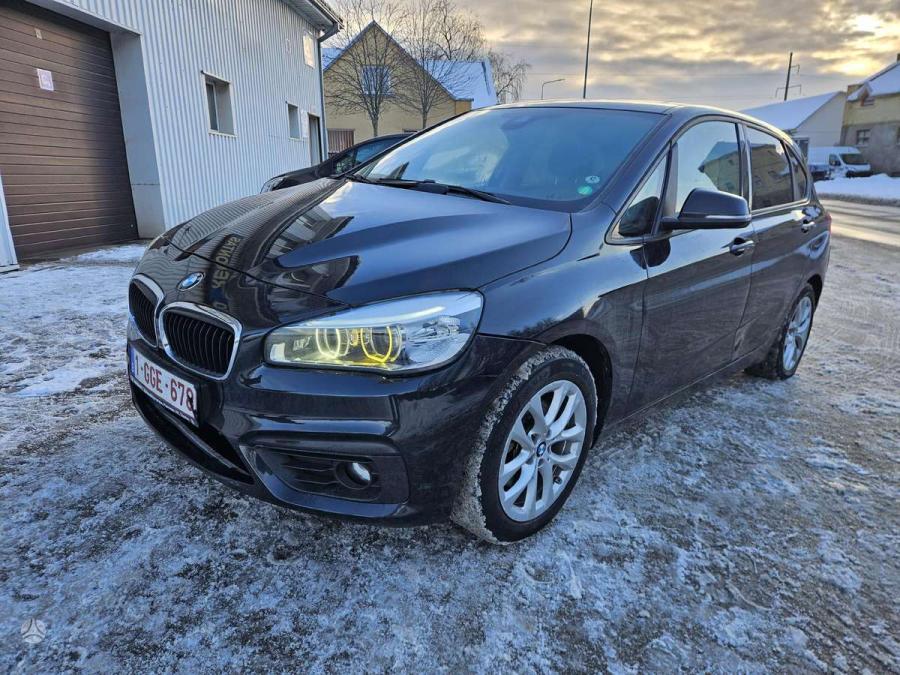 Melns BMW 218 Active Tourer 2015 Šauļi, ar dzinēja tilpumu 1.50 L un nobraukumu 276 tūkst. km par 5400 €, foto 1 vietnē AUTOMOTO.COM.LV