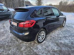 Melns BMW 218 Active Tourer 2015 Šauļi, ar dzinēja tilpumu 1.50 L un nobraukumu 276 tūkst. km par 5400 €, foto 3 vietnē AUTOMOTO.COM.LV