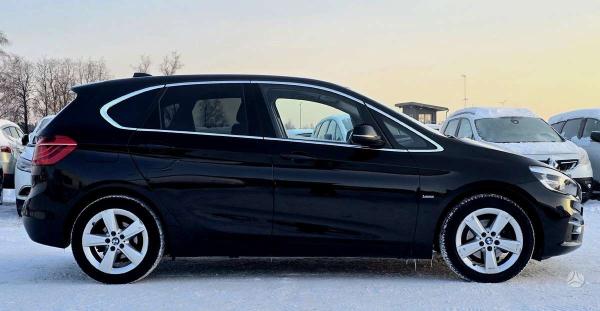 Melns BMW 218 Active Tourer 2015 Tauragė, ar dzinēja tilpumu 2.00 L un nobraukumu 247 tūkst. km par 7500 €, foto 6 vietnē AUTOMOTO.COM.LV