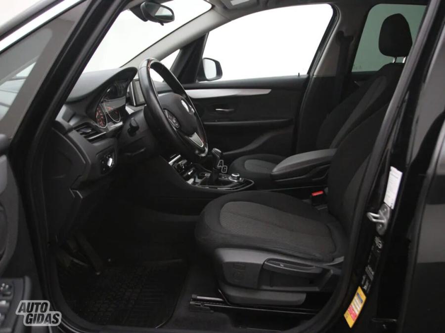 Melns BMW 218 Active Tourer 2015 Viļņa, ar dzinēja tilpumu 2.00 L un nobraukumu 247 tūkst. km par 7599 €, foto 5 vietnē AUTOMOTO.COM.LV