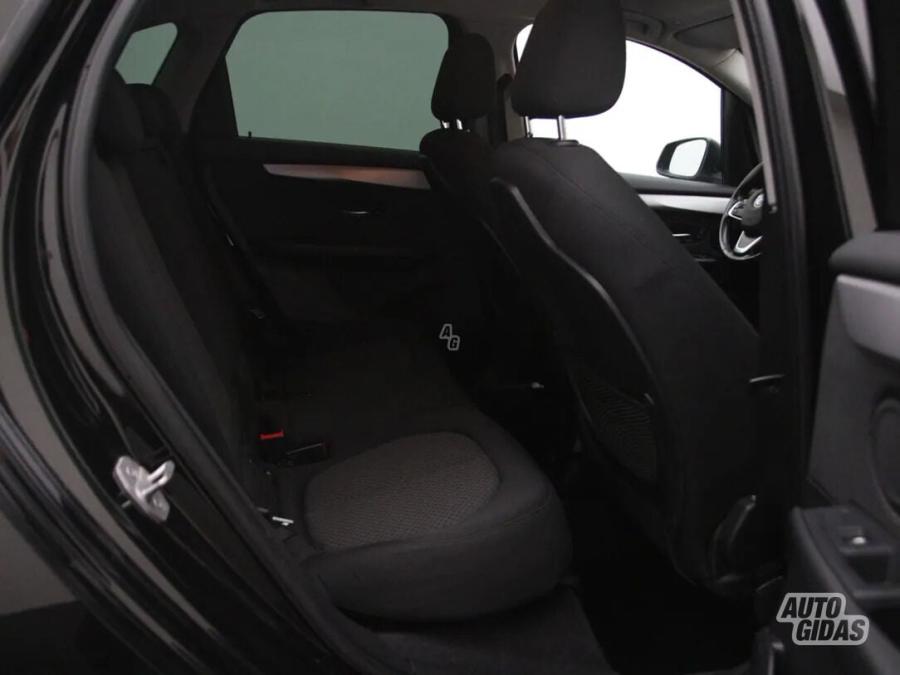Melns BMW 218 Active Tourer 2015 Viļņa, ar dzinēja tilpumu 2.00 L un nobraukumu 247 tūkst. km par 7599 €, foto 16 vietnē AUTOMOTO.COM.LV