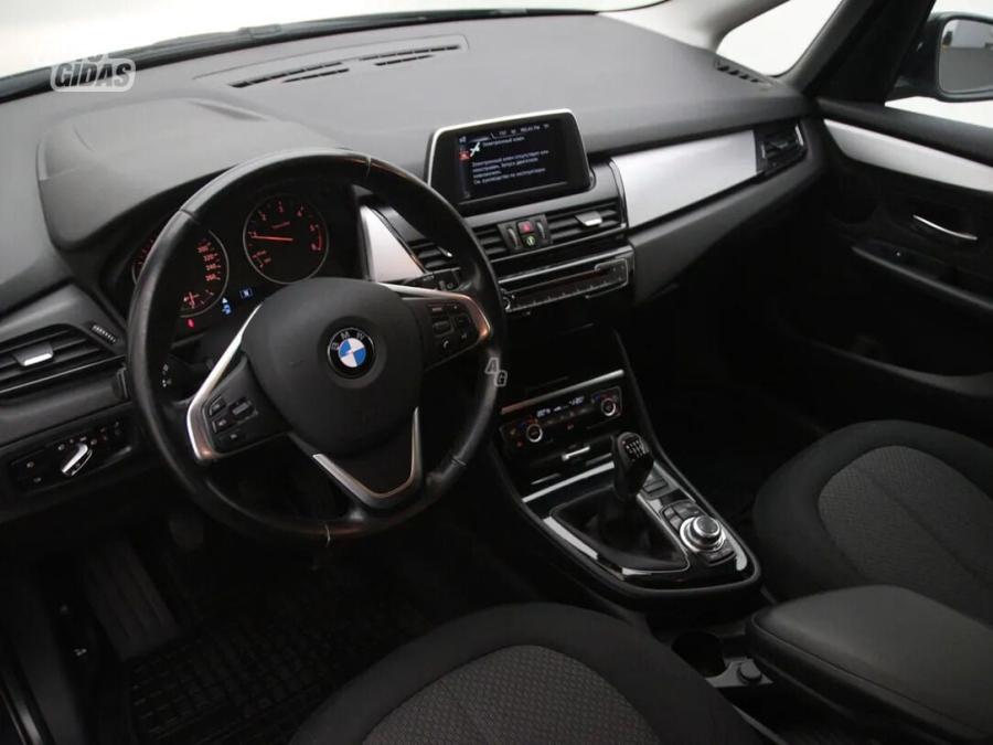 Melns BMW 218 Active Tourer 2015 Viļņa, ar dzinēja tilpumu 2.00 L un nobraukumu 247 tūkst. km par 7599 €, foto 17 vietnē AUTOMOTO.COM.LV