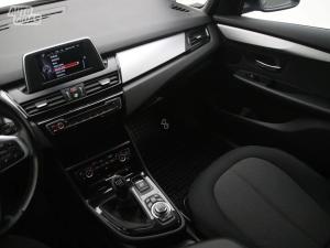 Melns BMW 218 Active Tourer 2015 Viļņa, ar dzinēja tilpumu 2.00 L un nobraukumu 247 tūkst. km par 7599 €, foto 22 vietnē AUTOMOTO.COM.LV