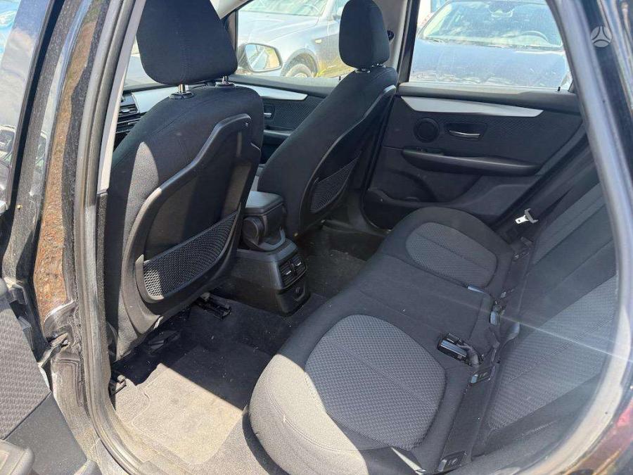 Black BMW 218 Active Tourer 2015 in Siauliai, with an engine capacity of 2.00 L and mileage of 270 thousand km for 6200 €, photo 11 on AUTOMOTO.COM.LV