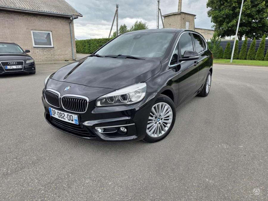 Черный БМВ 218 Active Tourer 2015 в Таураге, объемом двигателя 2.00 л и пробегом 180 тыс. км за 7999 €, фото 1 на AUTOMOTO.COM.LV