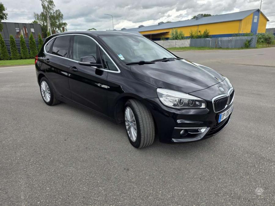 Черный БМВ 218 Active Tourer 2015 в Таураге, объемом двигателя 2.00 л и пробегом 180 тыс. км за 7999 €, фото 3 на AUTOMOTO.COM.LV