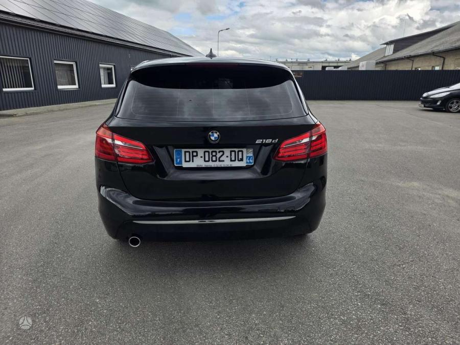 Черный БМВ 218 Active Tourer 2015 в Таураге, объемом двигателя 2.00 л и пробегом 180 тыс. км за 7999 €, фото 6 на AUTOMOTO.COM.LV