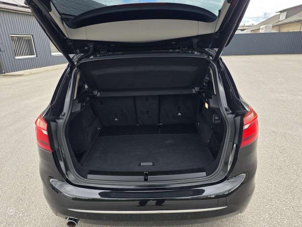 Melns BMW 218 Active Tourer 2015 Tauragė, ar dzinēja tilpumu 2.00 L un nobraukumu 180 tūkst. km par 7999 €, foto 7 vietnē AUTOMOTO.COM.LV