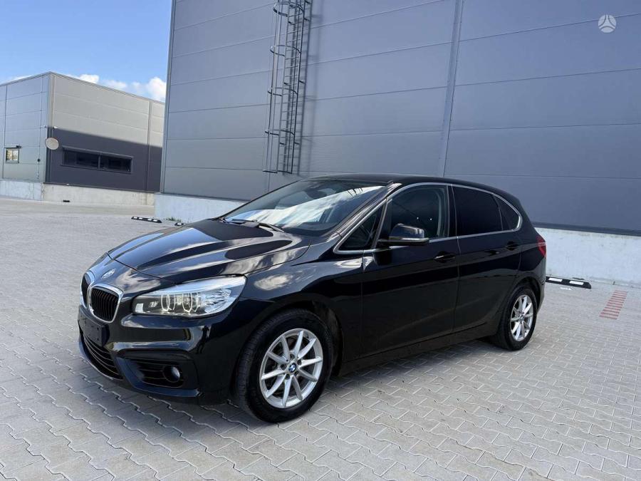 Черный БМВ 218 Active Tourer 2015 в Шяуляй, объемом двигателя 2.00 л и пробегом 260 тыс. км за 6500 €, фото 1 на AUTOMOTO.COM.LV