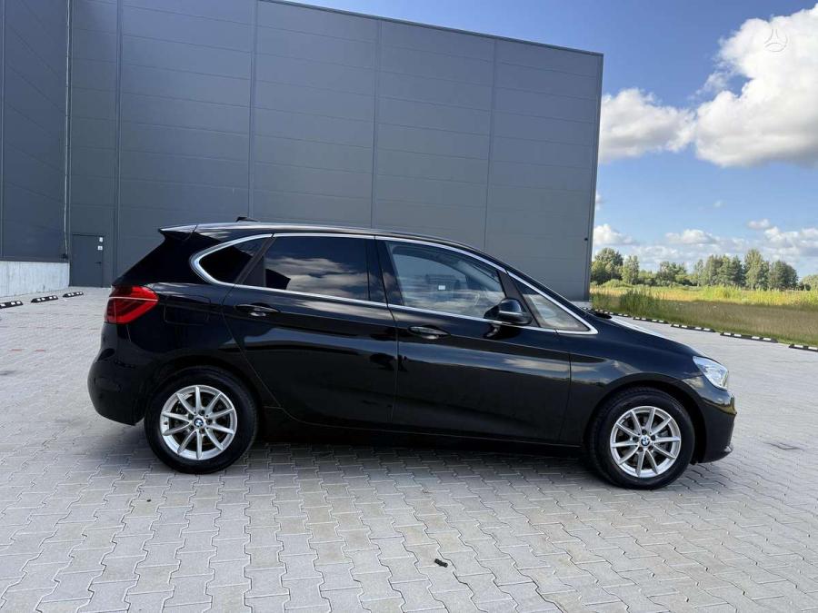 Черный БМВ 218 Active Tourer 2015 в Шяуляй, объемом двигателя 2.00 л и пробегом 260 тыс. км за 6500 €, фото 5 на AUTOMOTO.COM.LV