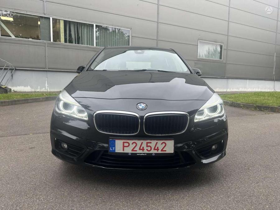 Черный БМВ 218 Active Tourer 2015 в Алитус, объемом двигателя 2.00 л и пробегом 300 тыс. км за 7700 €, фото 3 на AUTOMOTO.COM.LV