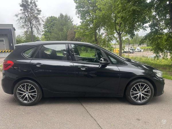 Черный БМВ 218 Active Tourer 2015 в Алитус, объемом двигателя 2.00 л и пробегом 300 тыс. км за 7700 €, фото 4 на AUTOMOTO.COM.LV
