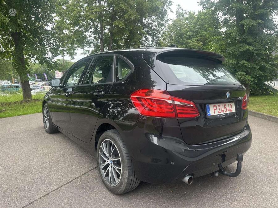 Черный БМВ 218 Active Tourer 2015 в Алитус, объемом двигателя 2.00 л и пробегом 300 тыс. км за 7700 €, фото 8 на AUTOMOTO.COM.LV