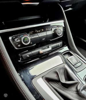 Melns BMW 218 Active Tourer 2015 Tauragė, ar dzinēja tilpumu 2.00 L un nobraukumu 184 tūkst. km par 9500 €, foto 19 vietnē AUTOMOTO.COM.LV