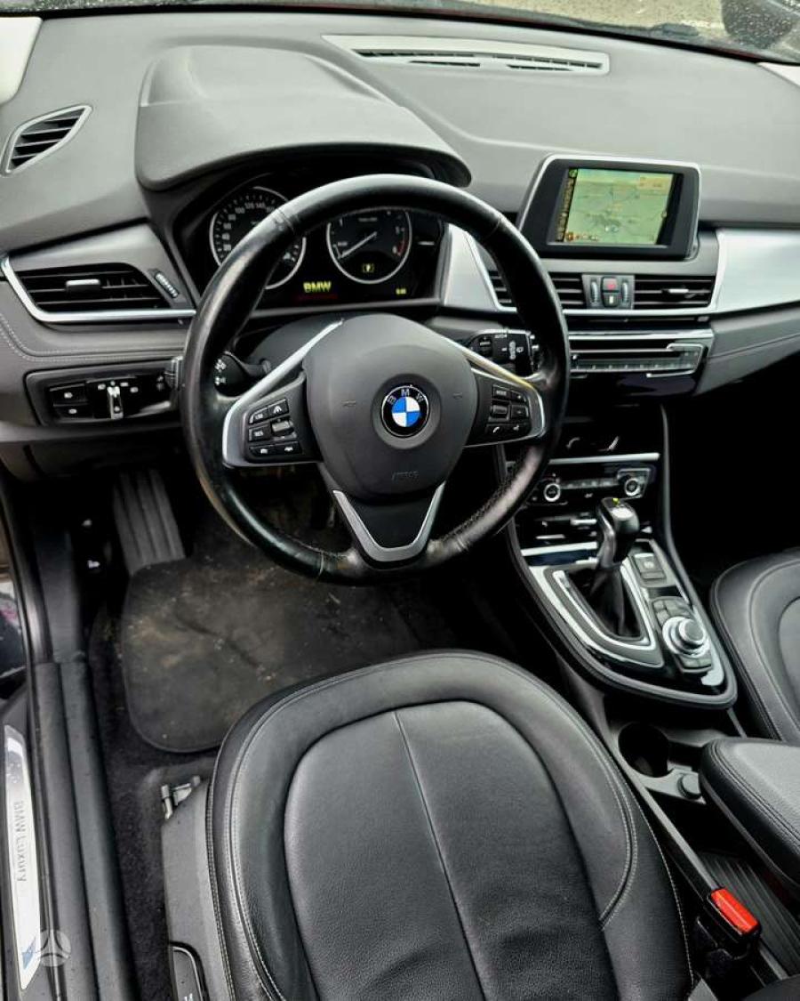 Melns BMW 218 Active Tourer 2015 Tauragė, ar dzinēja tilpumu 2.00 L un nobraukumu 184 tūkst. km par 9500 €, foto 23 vietnē AUTOMOTO.COM.LV