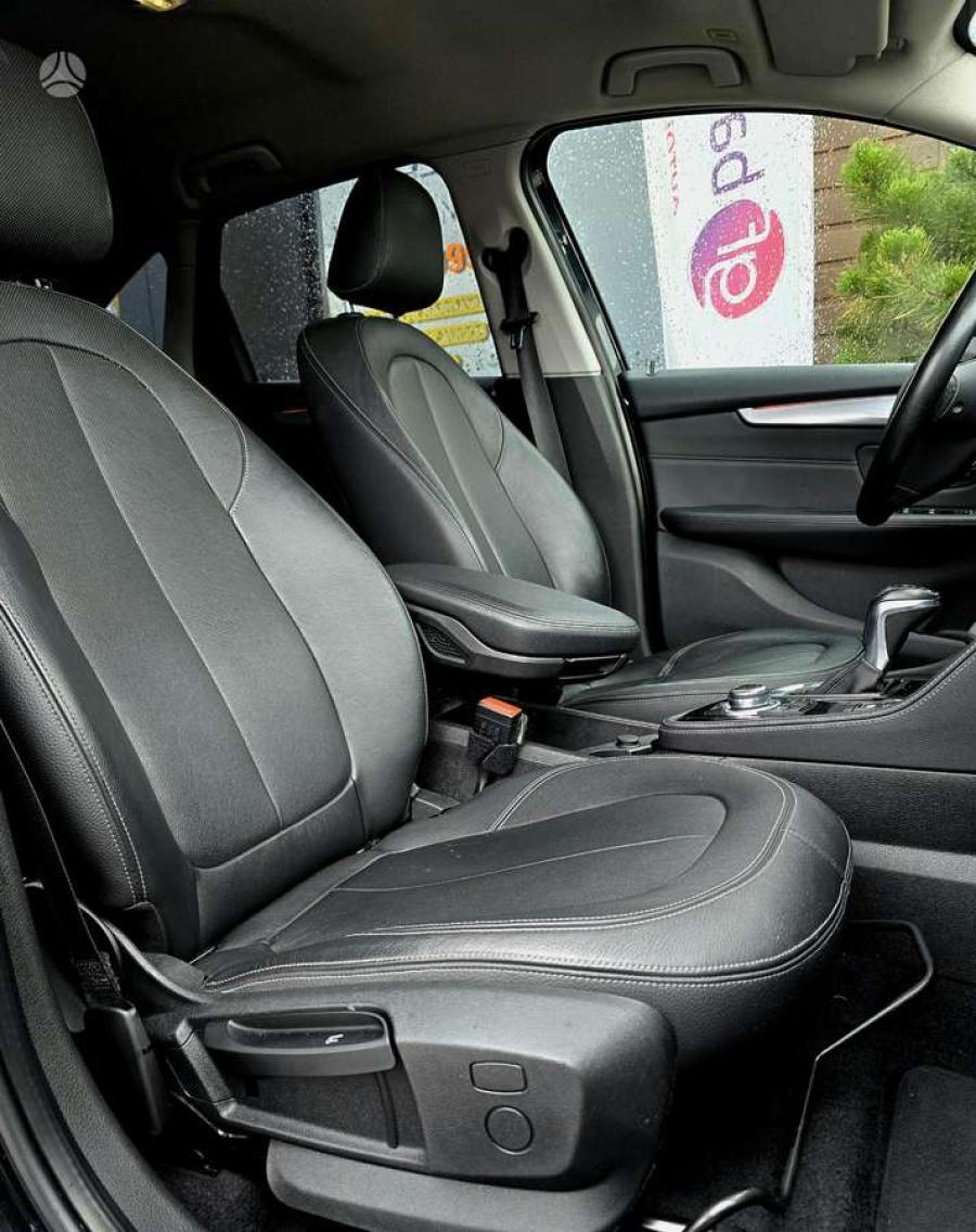 Melns BMW 218 Active Tourer 2015 Tauragė, ar dzinēja tilpumu 2.00 L un nobraukumu 184 tūkst. km par 9500 €, foto 24 vietnē AUTOMOTO.COM.LV