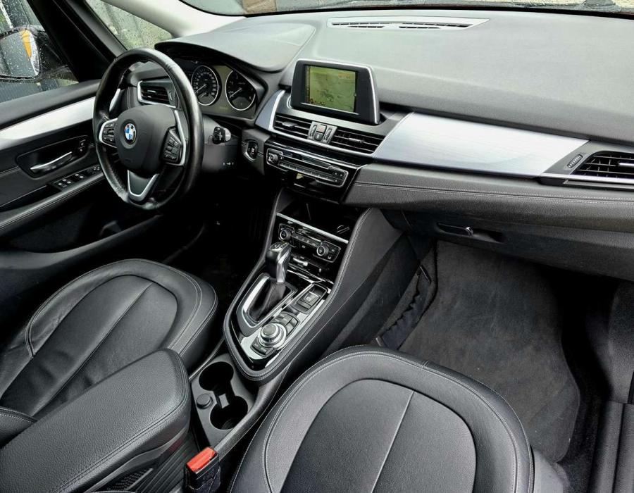 Melns BMW 218 Active Tourer 2015 Tauragė, ar dzinēja tilpumu 2.00 L un nobraukumu 184 tūkst. km par 9500 €, foto 25 vietnē AUTOMOTO.COM.LV