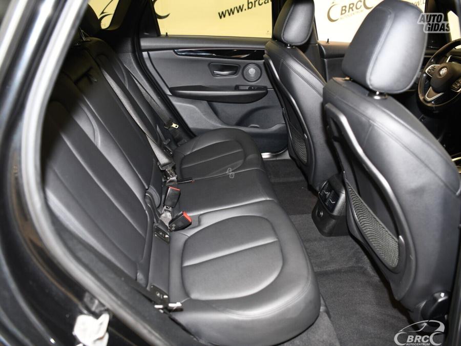 Melns BMW 218 Active Tourer 2016 Avižieniai, ar dzinēja tilpumu 2.00 L un nobraukumu 321 tūkst. km par 7500 €, foto 13 vietnē AUTOMOTO.COM.LV