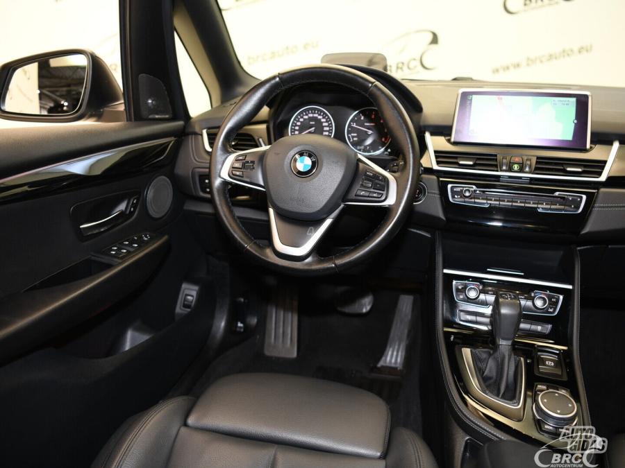 Melns BMW 218 Active Tourer 2016 Avižieniai, ar dzinēja tilpumu 2.00 L un nobraukumu 321 tūkst. km par 7500 €, foto 16 vietnē AUTOMOTO.COM.LV