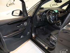 Melns BMW 218 Active Tourer 2016 Avižieniai, ar dzinēja tilpumu 2.00 L un nobraukumu 321 tūkst. km par 7500 €, foto 21 vietnē AUTOMOTO.COM.LV