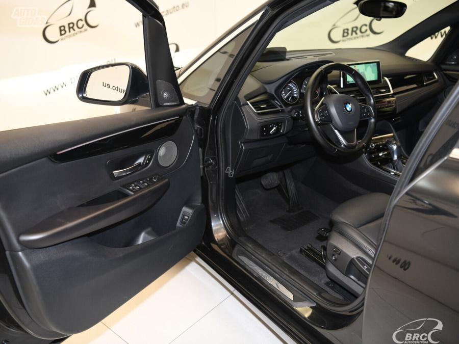 Melns BMW 218 Active Tourer 2016 Avižieniai, ar dzinēja tilpumu 2.00 L un nobraukumu 321 tūkst. km par 7500 €, foto 21 vietnē AUTOMOTO.COM.LV