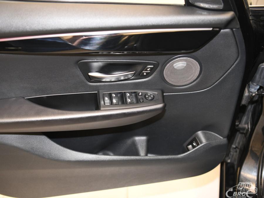 Melns BMW 218 Active Tourer 2016 Avižieniai, ar dzinēja tilpumu 2.00 L un nobraukumu 321 tūkst. km par 7500 €, foto 22 vietnē AUTOMOTO.COM.LV